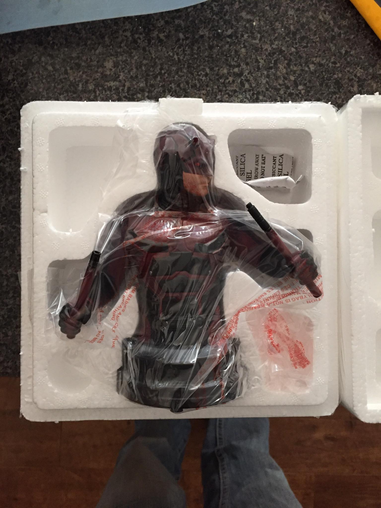 Gentle Giant Netflix Daredevil mini bust – Statue Unboxing