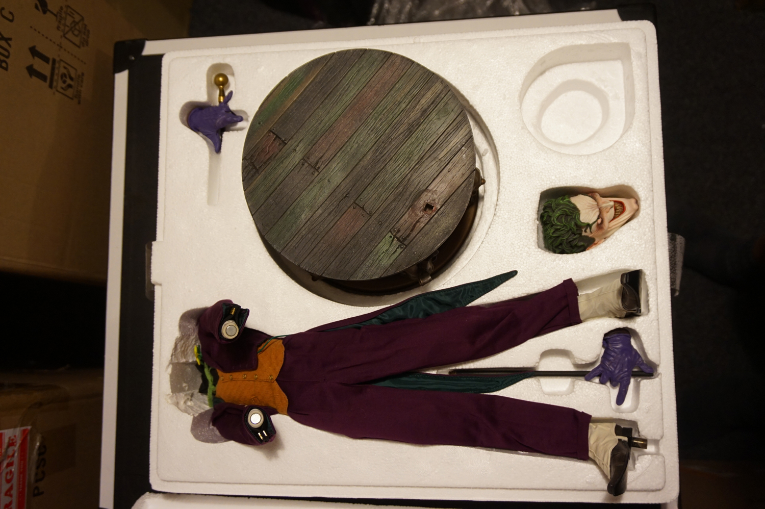 Sideshow Joker PF Comic – Statue Unboxing