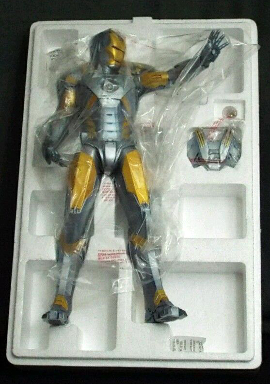 Gentle-Giant-Marvel-Metropolis-Iron-Man-Armor-Variant-_57 (2) – Statue ...