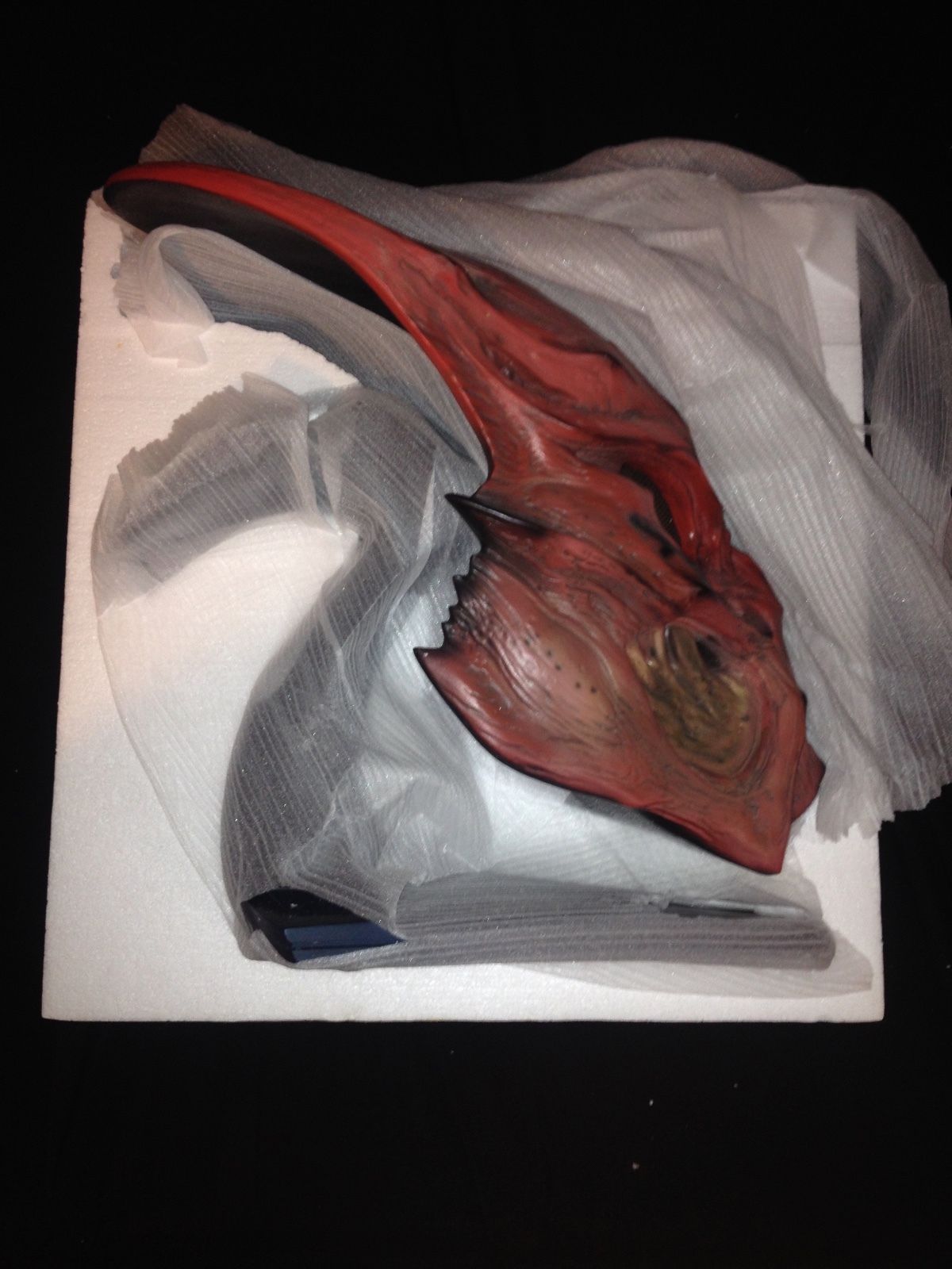 Sideshow Avp Aliens Predators ‘ceremonial Predator’ Mask Prop Replica ...