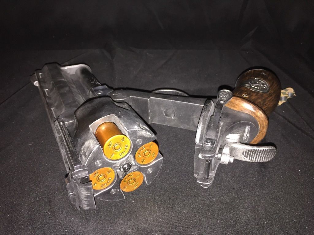 Sideshow-Hellboy-Ii-the-Samaritan-11-Scale-Revolver-_57 (3) – Statue ...