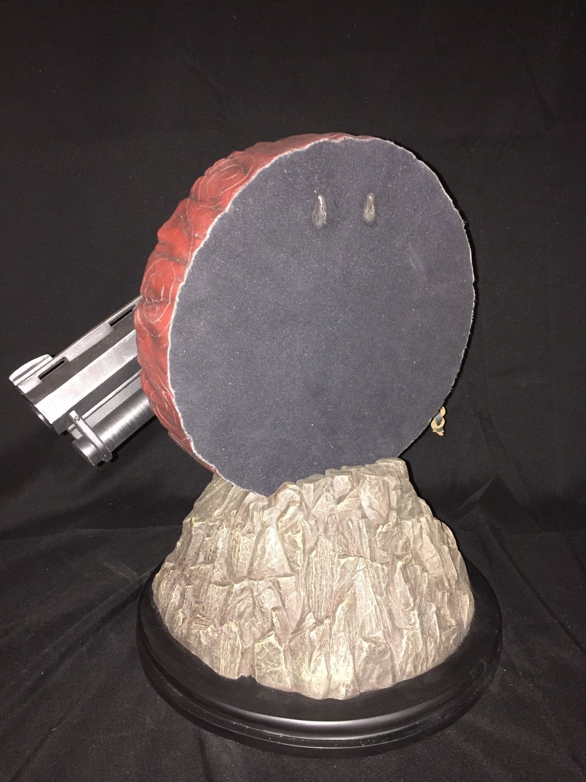 Sideshow-Hellboy-Ii-the-Samaritan-11-Scale-Revolver-_57 (4) – Statue ...