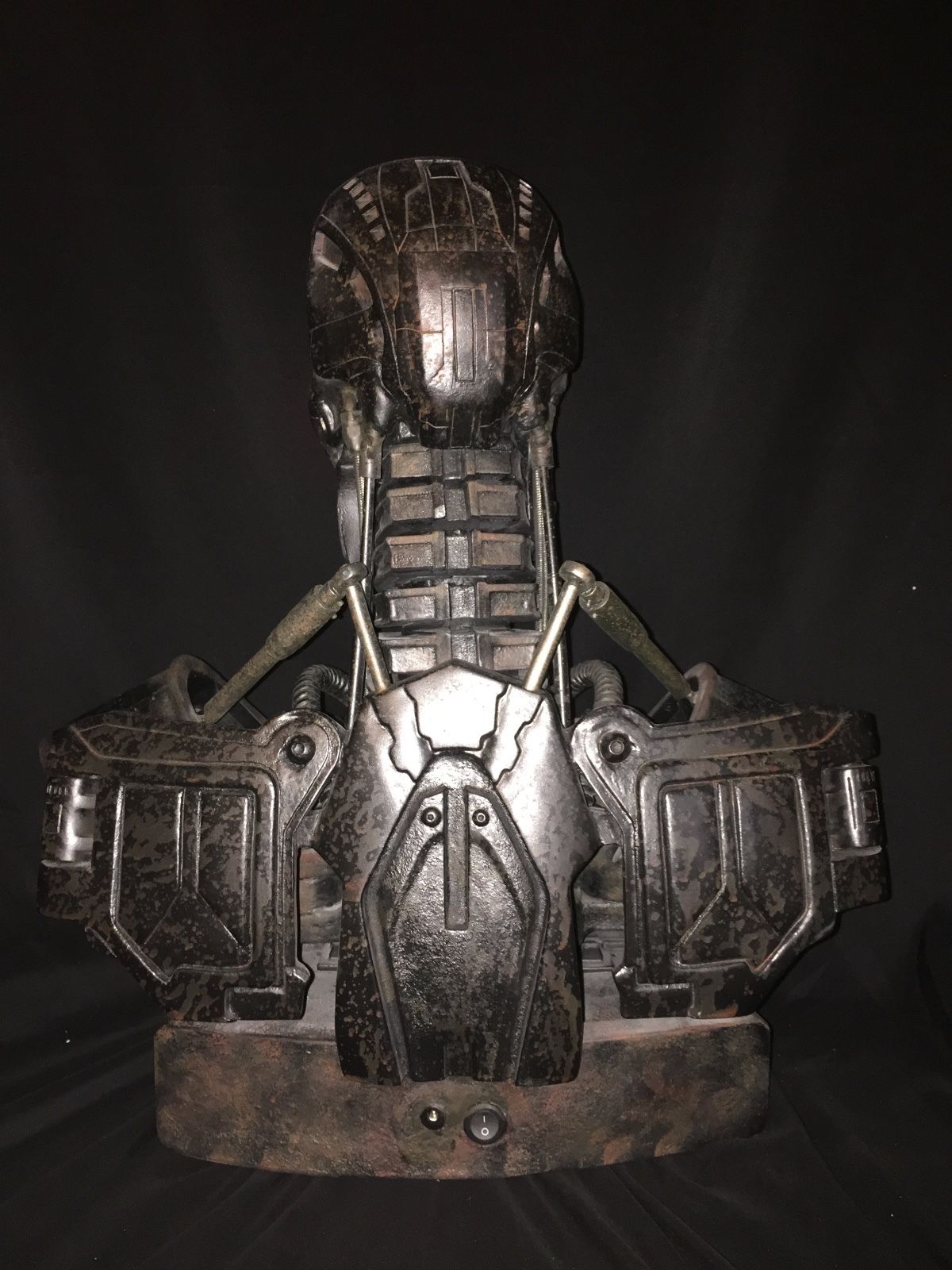 Sideshow-Terminator-Salvation-t-600-Endoskeleton-Life-Size-Bust-Statue ...