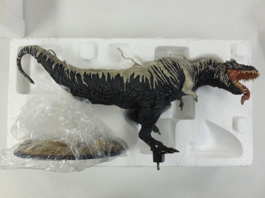 Sideshow VENOMSAURUS – Statue Unboxing