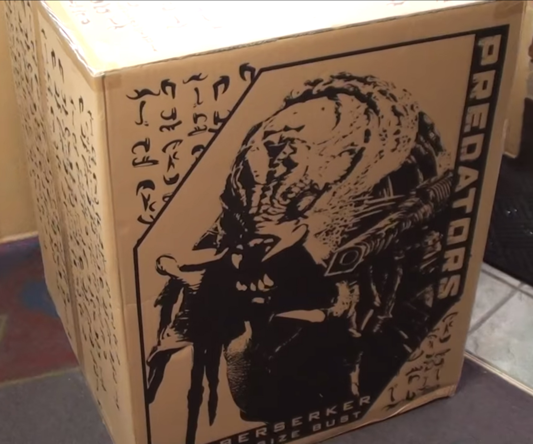 Sideshow The Berserker Predator Life-Size Bust – Statue Unboxing