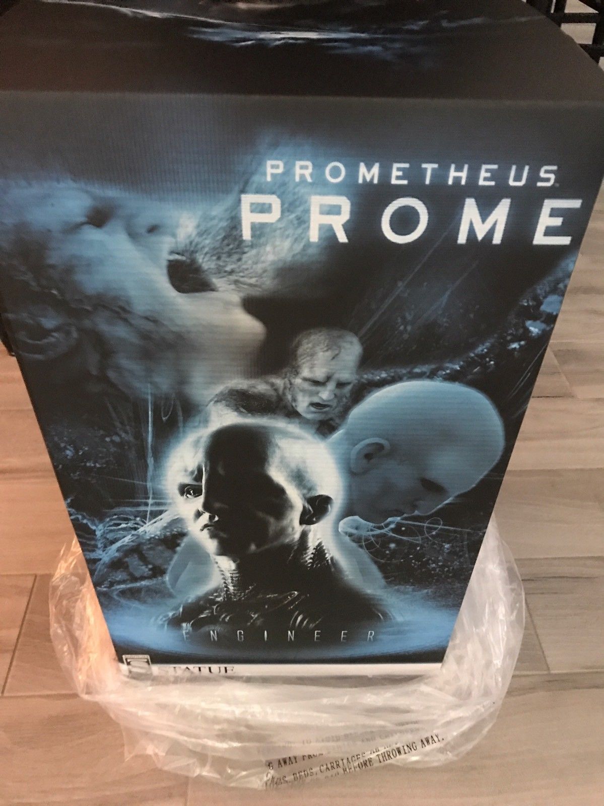 Prometheus-Engineer-Statue-Sideshow-Collectibles-Exclusive-Version-_57 (1) – Statue Unboxing