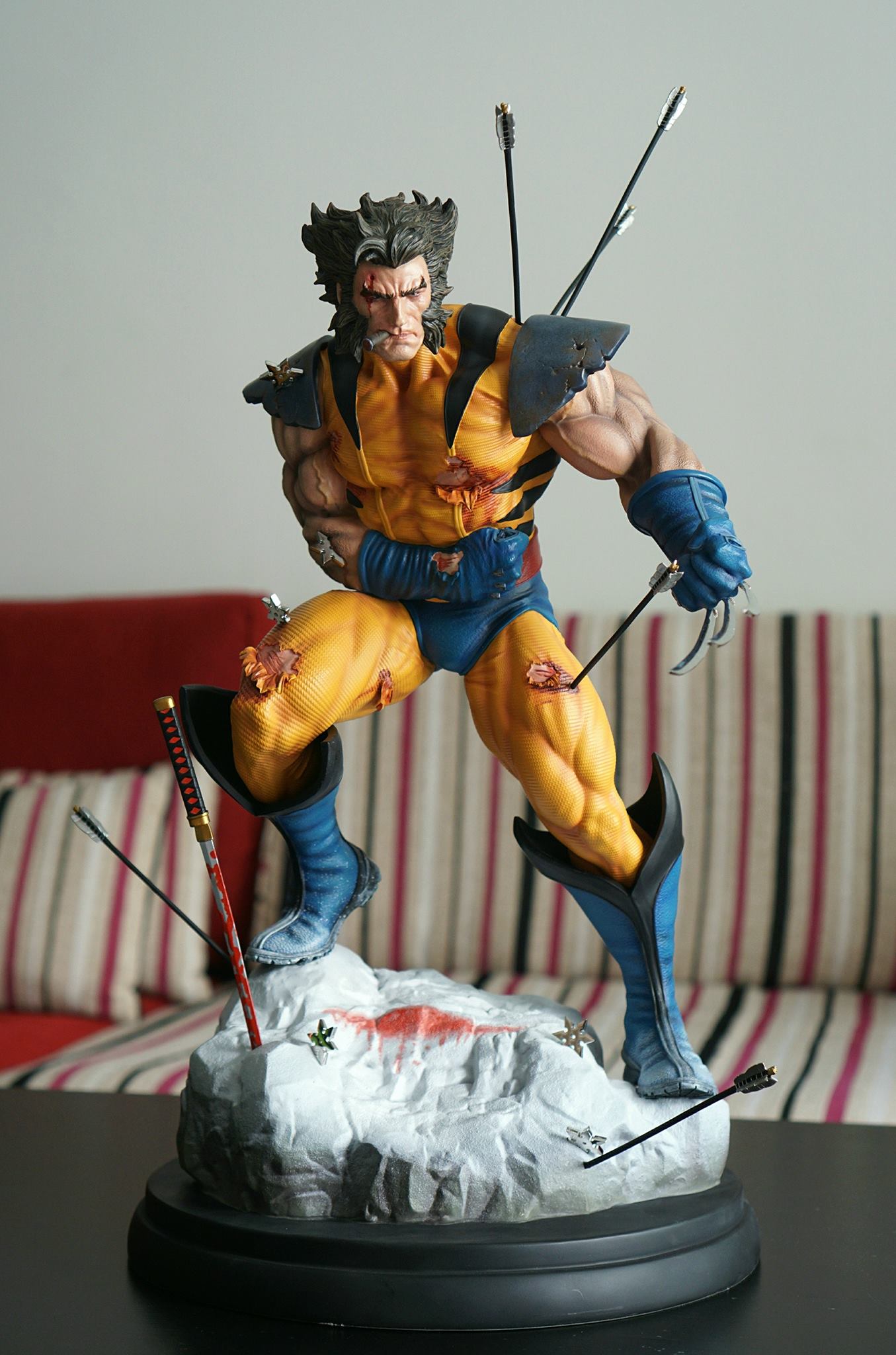 Custom – Battle Wolverine 1/4 – Statue Unboxing