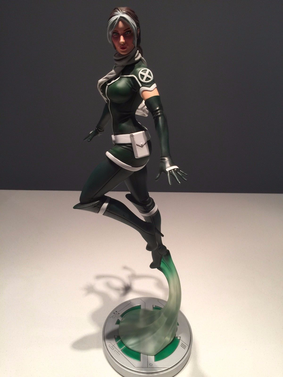 Bowen Designs – Rogue Modern – Statue Unboxing