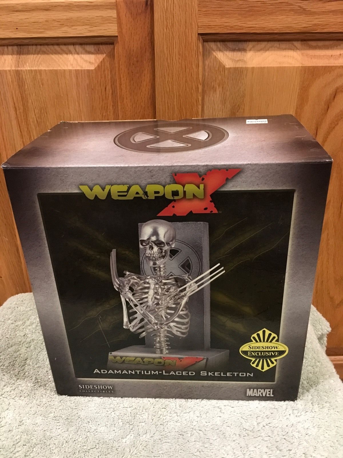 Sideshow Weapon X Skeleton Bust Statue – Statue Unboxing