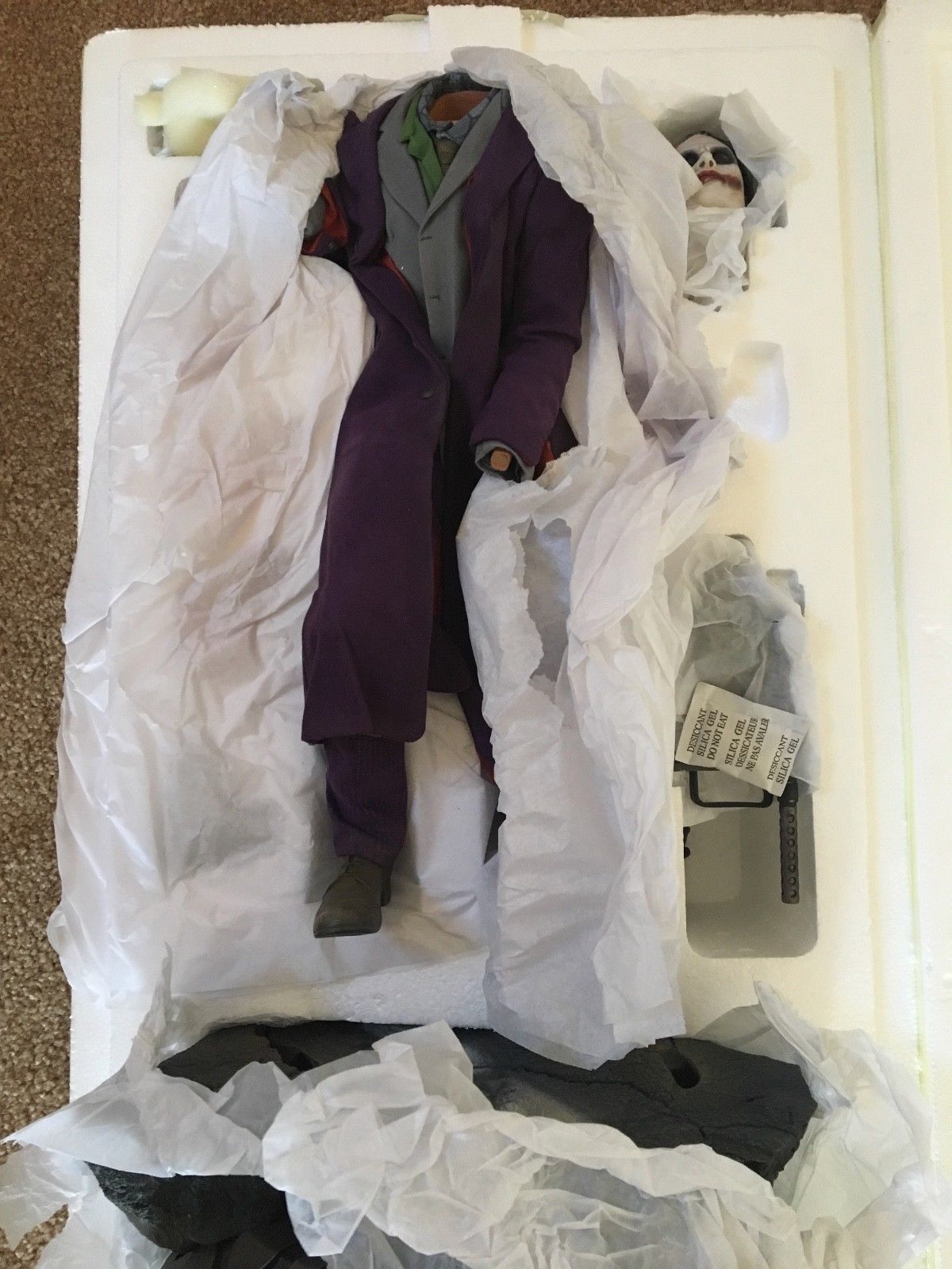 Sideshow The Dark Knight JOKER PF – Statue Unboxing