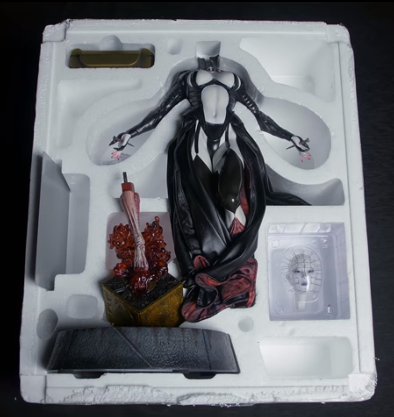 Sideshow Hell Priestess PF – Statue Unboxing