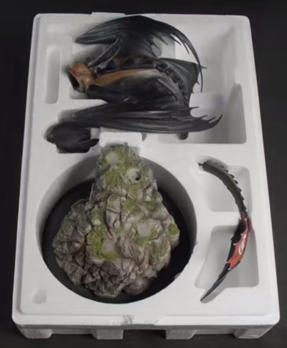 Sideshow Toothless, How to train your dragon – Statue Unboxing
