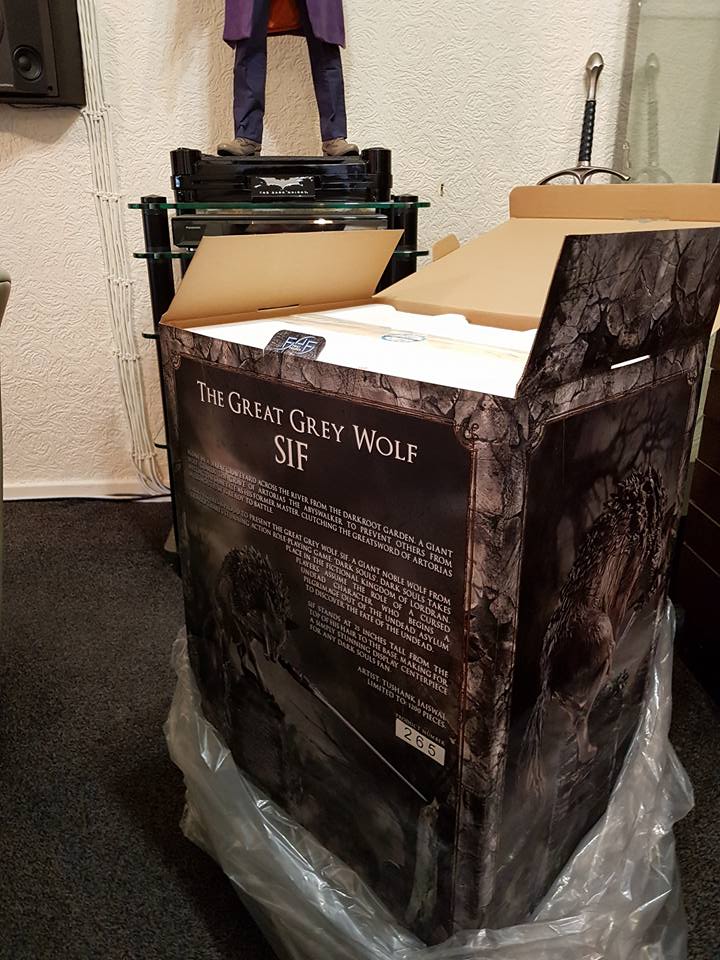 F4F – the great wolf Sif – Statue Unboxing