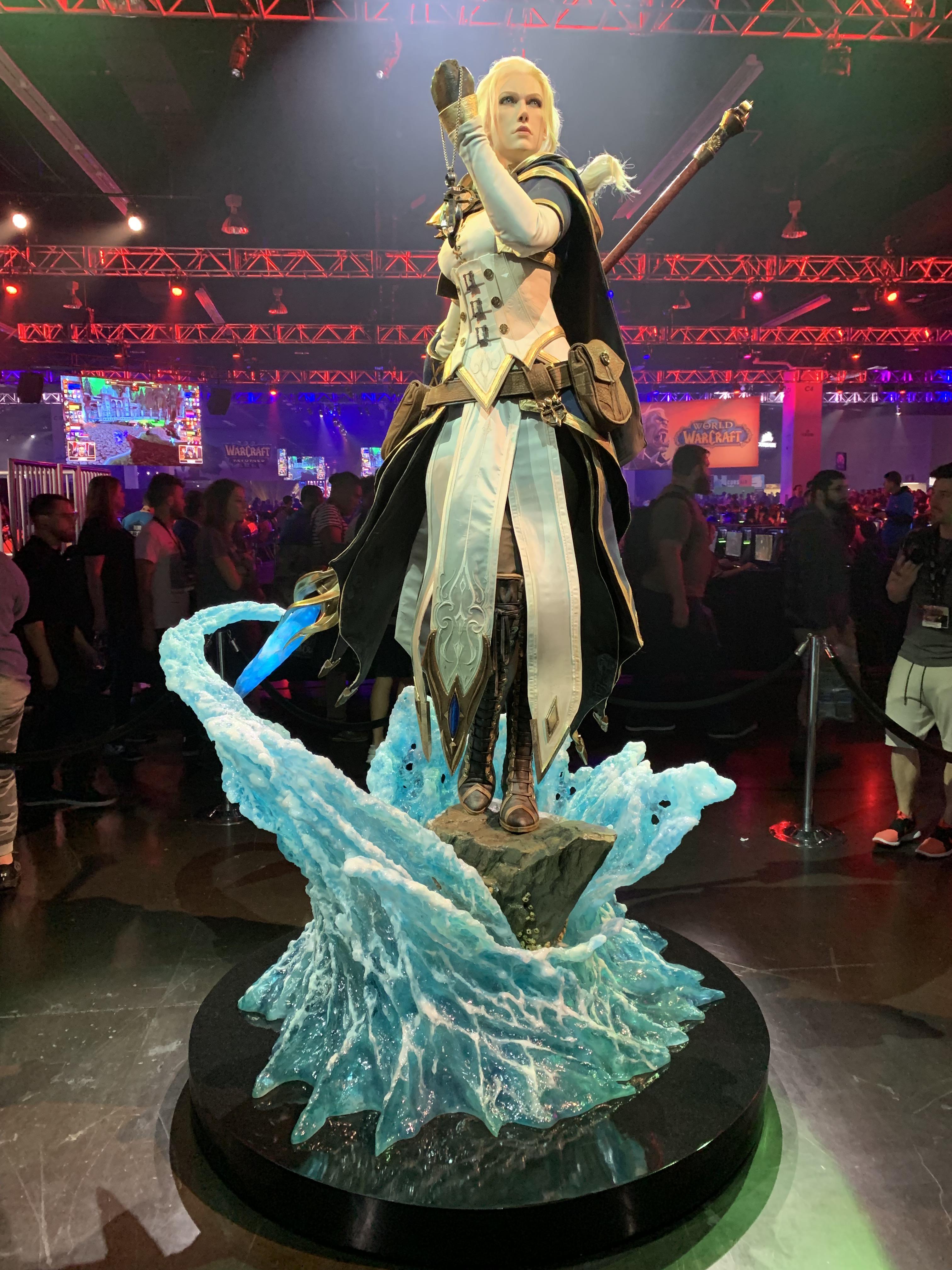 Blizzard Entertainment – World of Warcraft Jaina Statue – Statue Unboxing